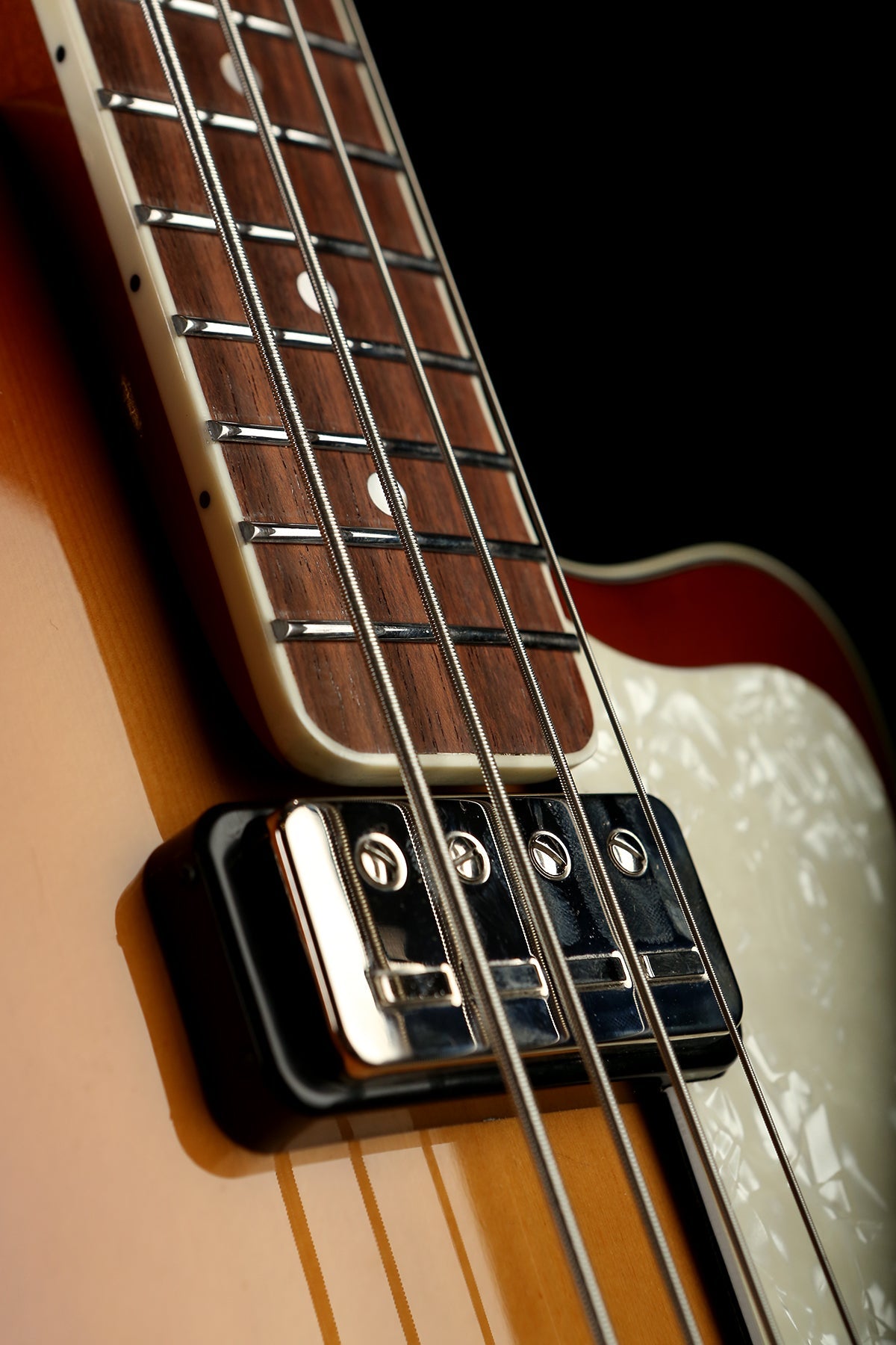 Hofner Contemporary Club Bass