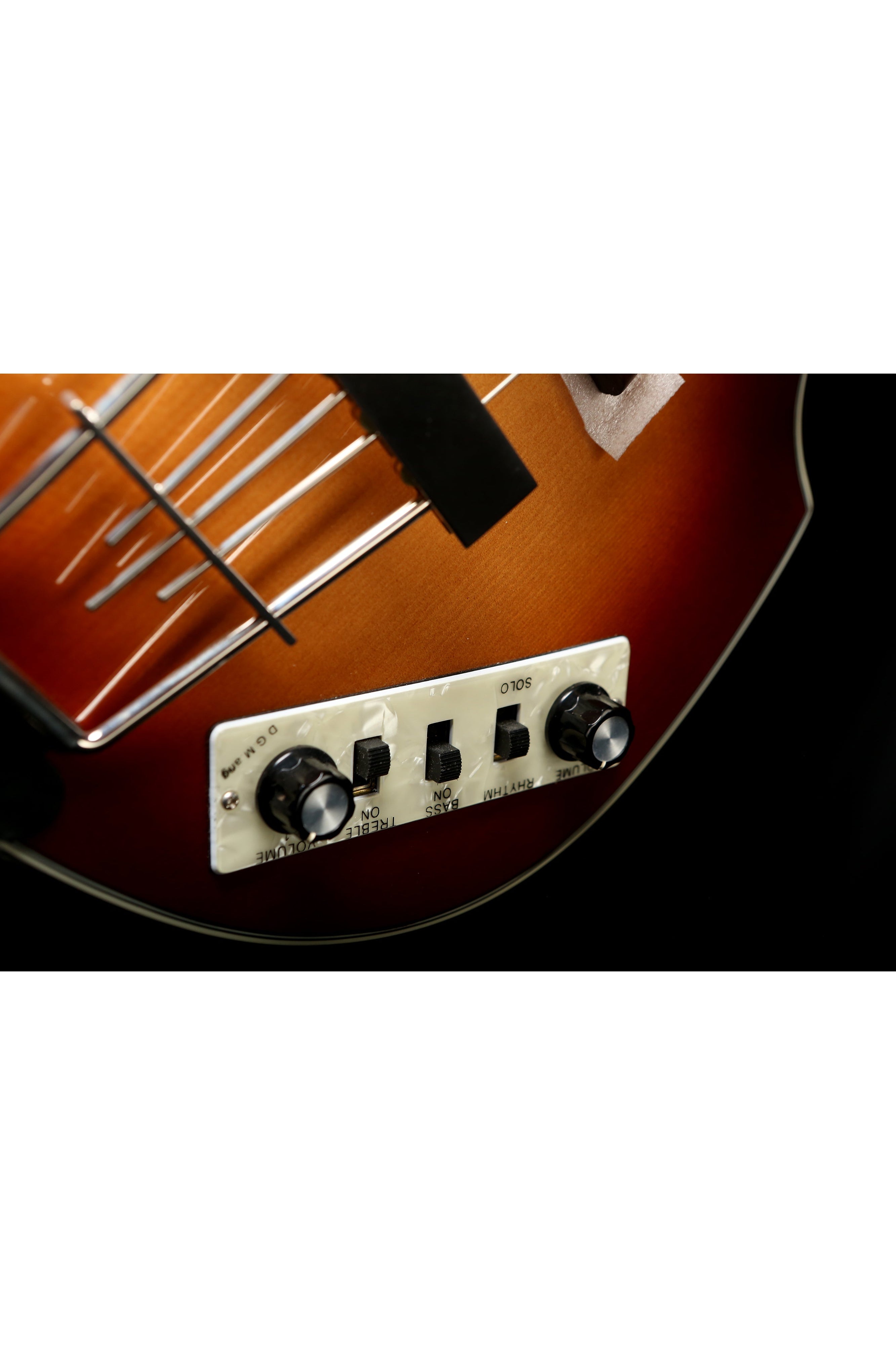 Hofner Contemporary Cavern Bass w/case